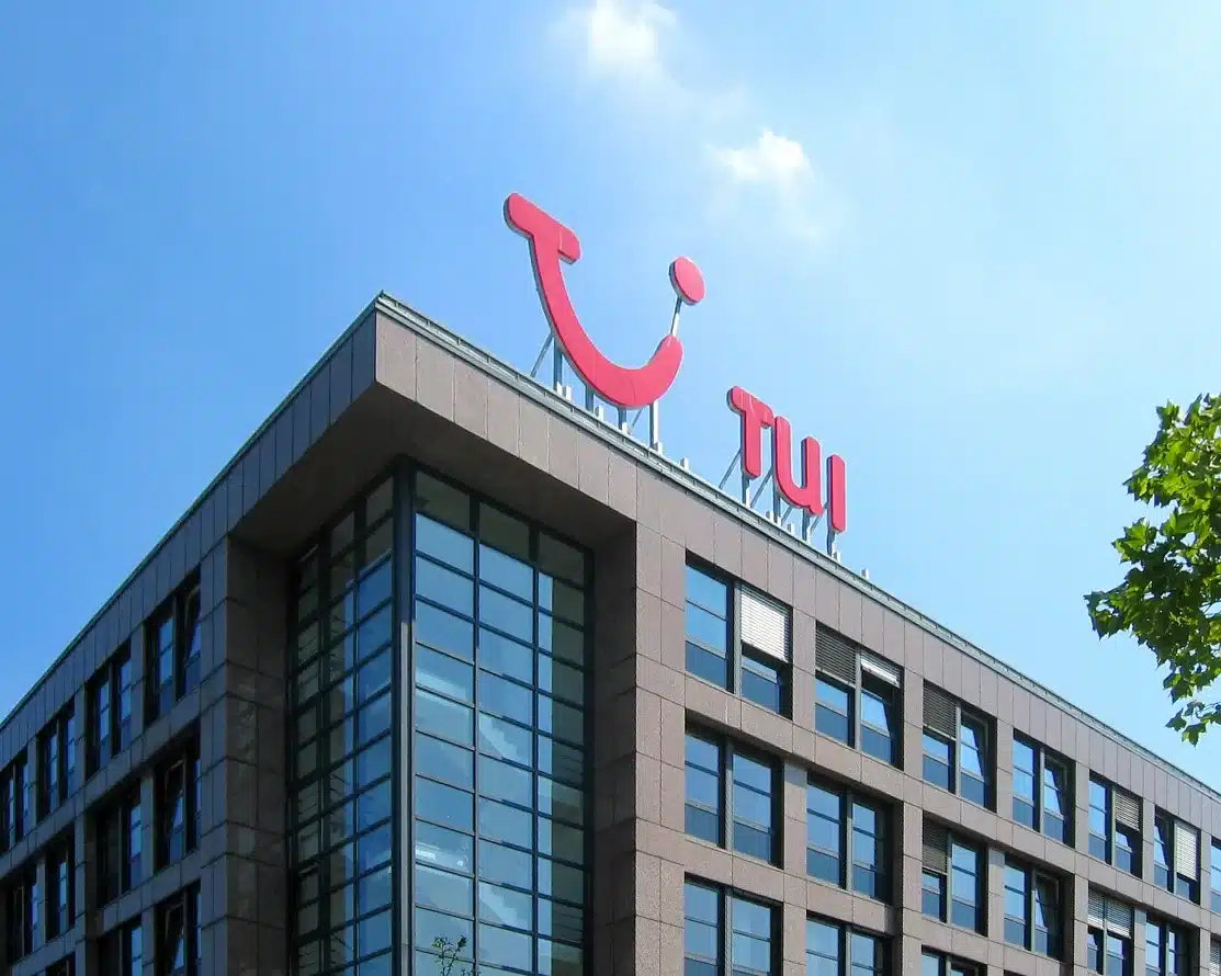 TUI Share Price • WEBinvestors
